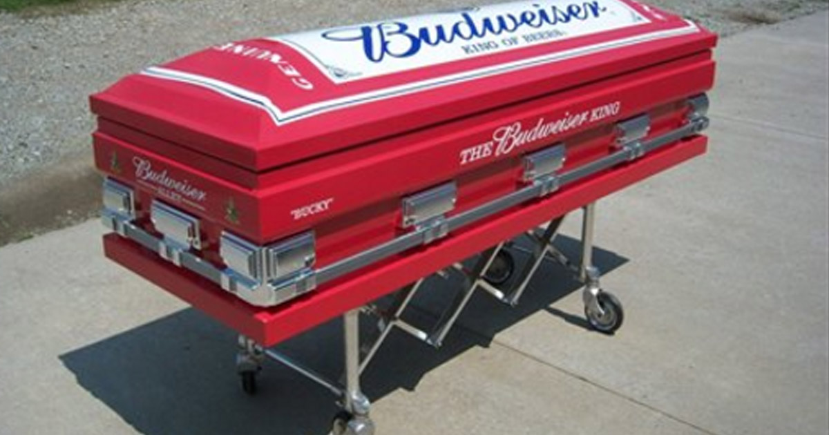 20+ Funniest Coffins That Actually Exist - us.abrozzi.com