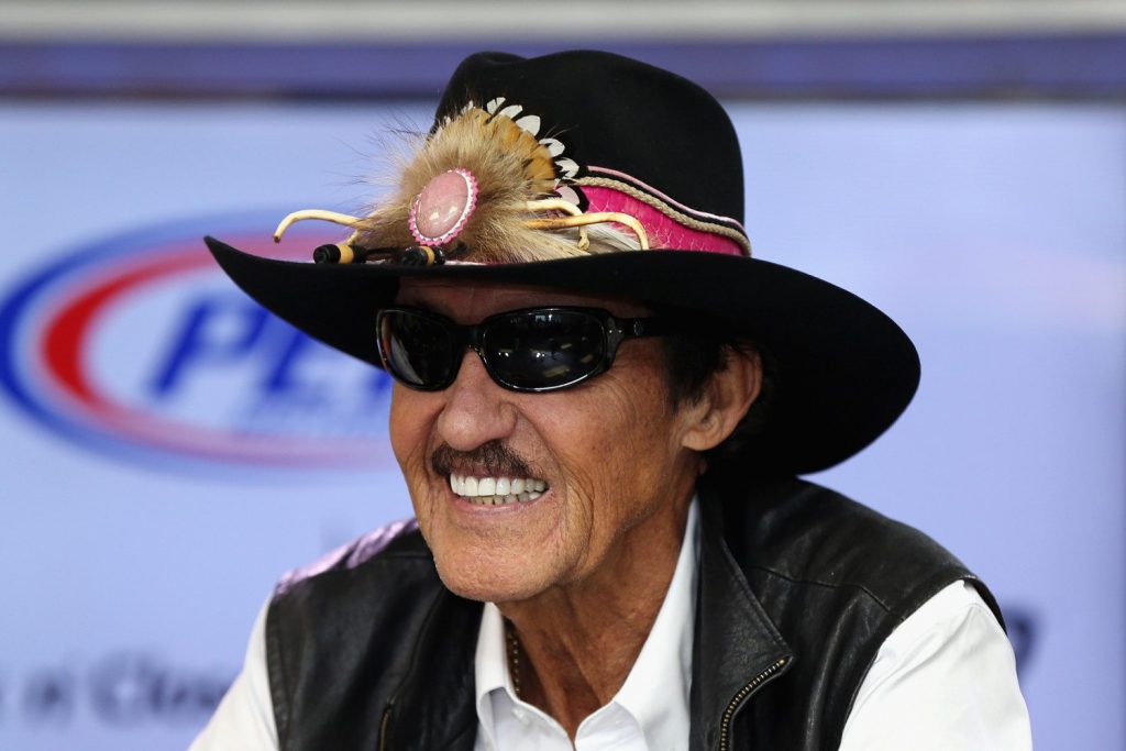 This ‘Hipster Snake’ Has Sunglasses And A Mustache - us.abrozzi.com